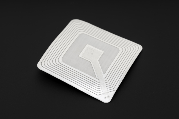 Comment fonctionne une étiquette RFID ? - La Maison Vivante